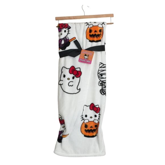 Hello Kitty | Bedding | Hello Kitty Halloween White Throw Ghost Mummy ...